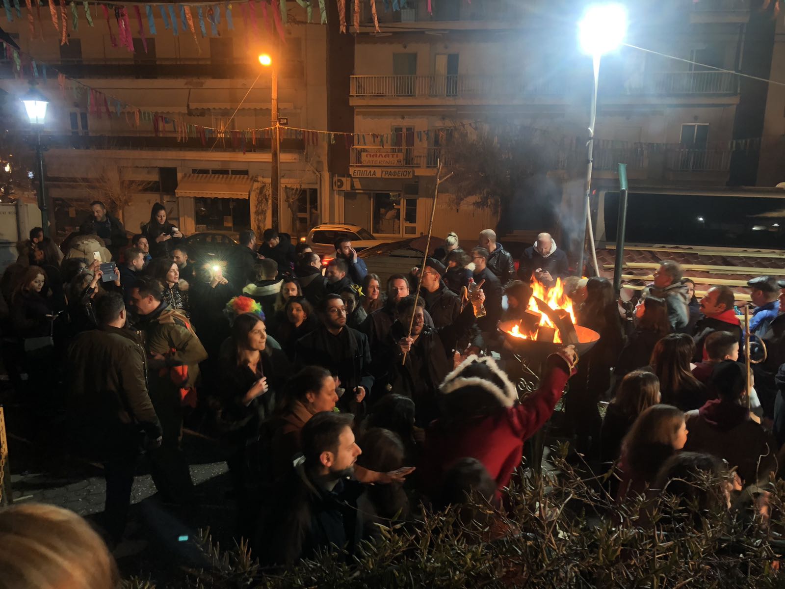 » Kozan.gr: Ώρα 20:05: Aναψε ο Φανός Πηγάδι από του Κεραμαργιο