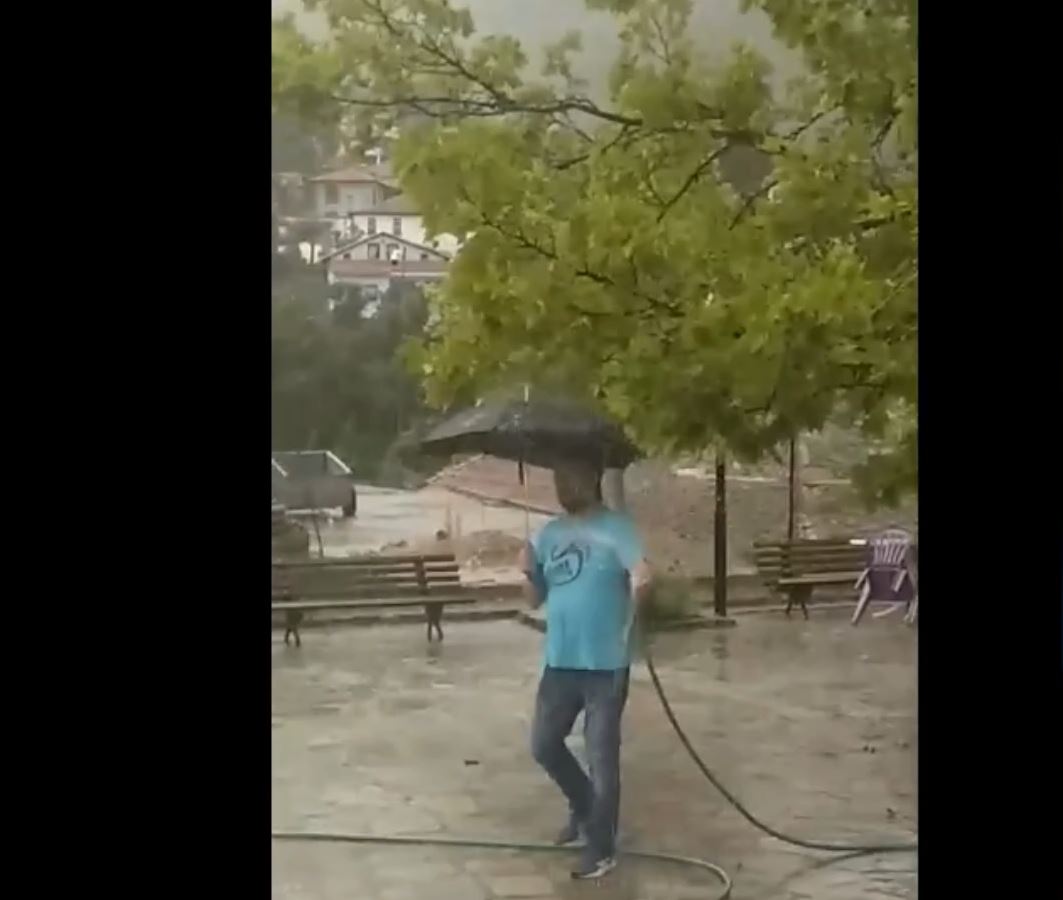 » kozan.gr: Τα καμώματα του καιρού “τρόλαρε” μ’ ένα “επικό” βίντεο ένας ...