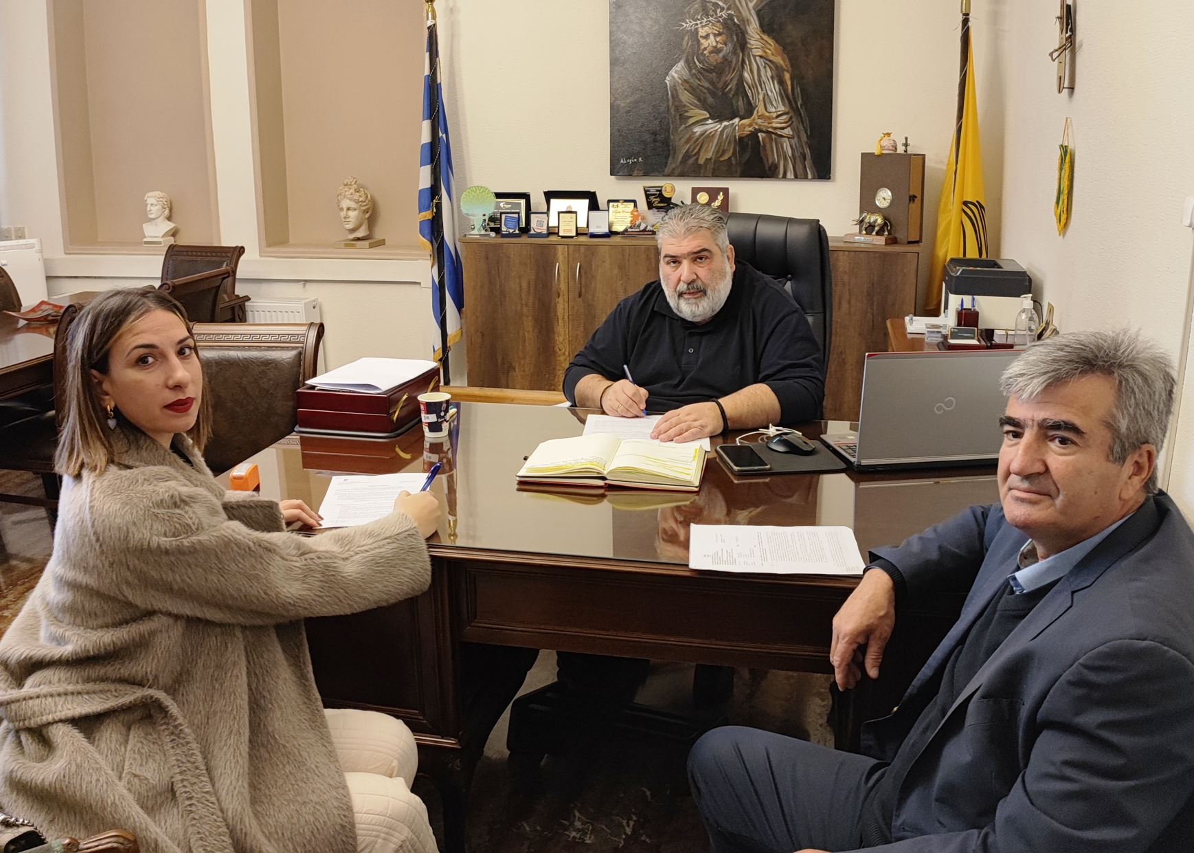 » Υπογραφή σύμβασης για το έργο “Ανακατασκευή και Συντήρηση Δρόμων ...