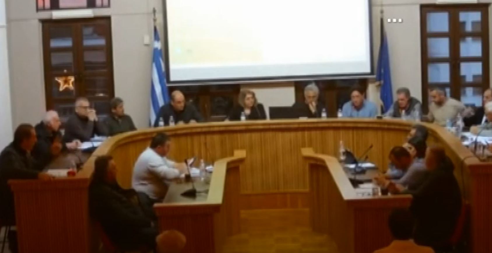 » kozan.gr: Mε πολλές εντάσεις κι αποχωρήσεις η έναρξη του Δημοτικού ...