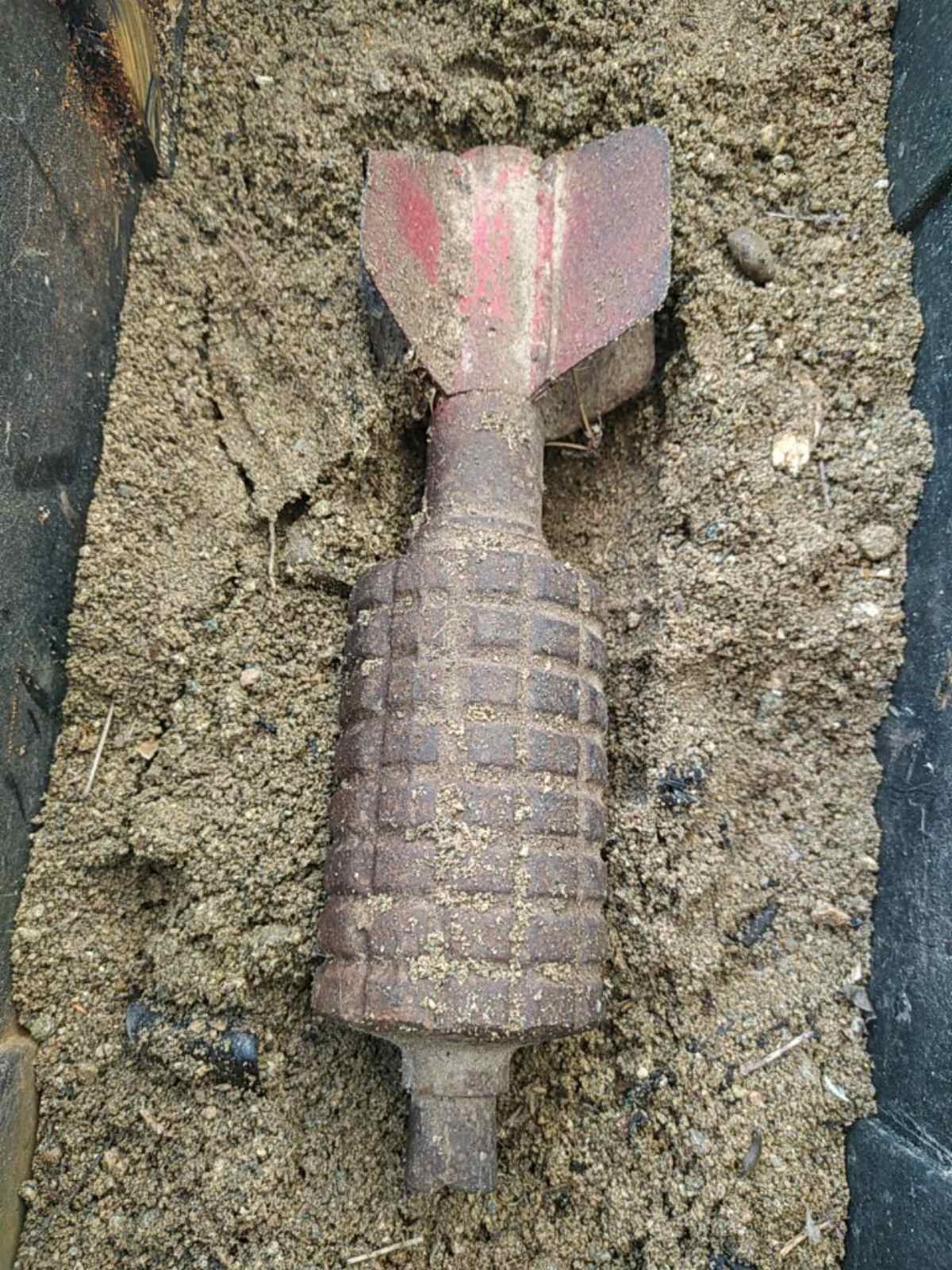 Φλώρινα: Πολεμικό οπλοστάσιο με υποπολυβόλα, χειροβομβίδες, βλήματα, πυρίτιδα κ.α. – 14 ...