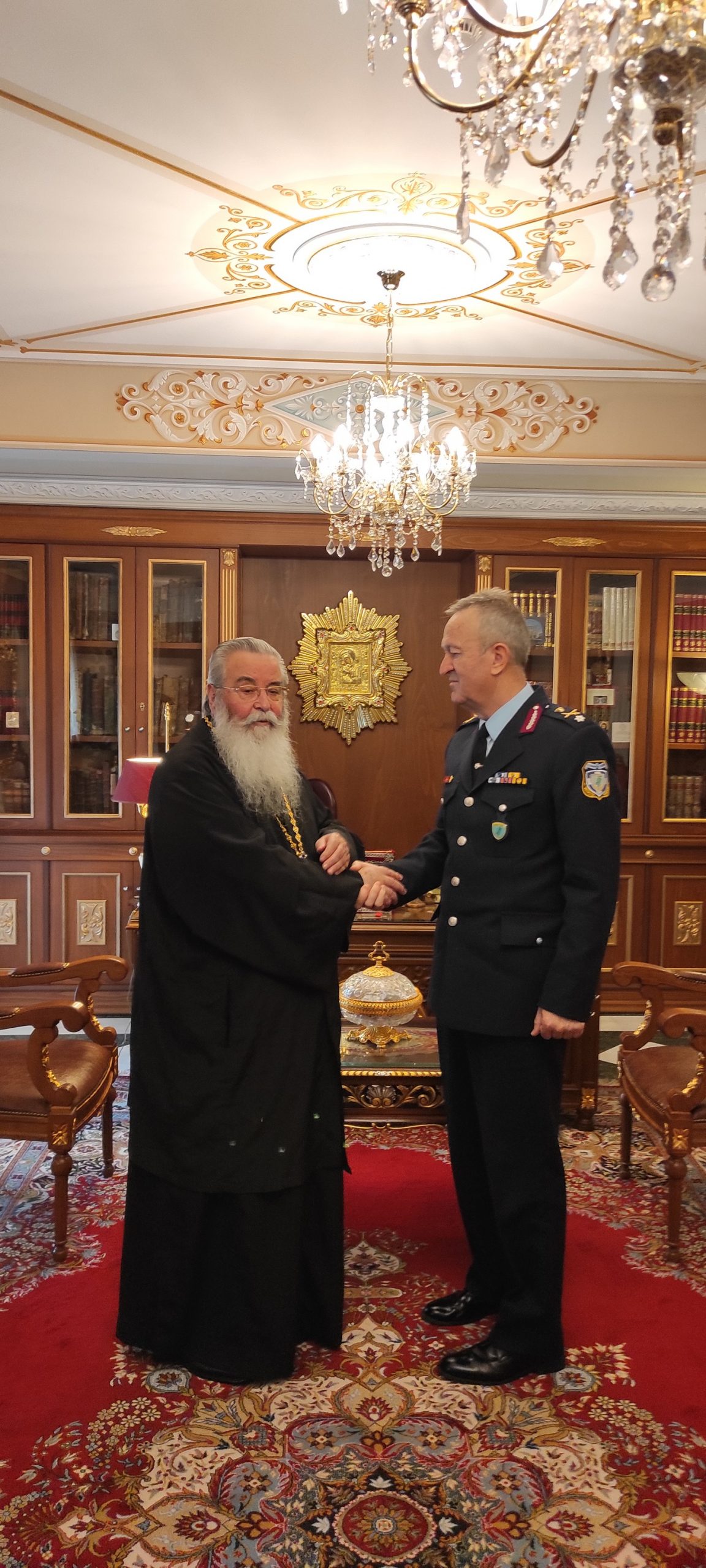 » Εθιμοτυπική επίσκεψη στο Επισκοπείο της Ιεράς Μητρόπολης Σερβίων και ...