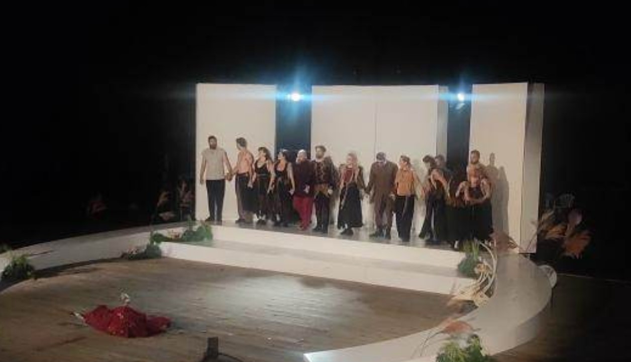 » Μάγεψαν οι «Βάκχες» του Ευριπίδη στο Υπαίθριο Δημοτικό Θέατρο Κοζάνης