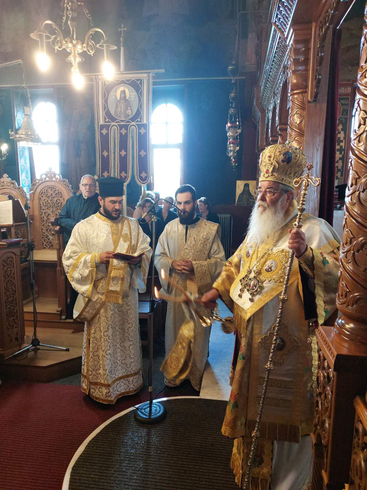 » Ο Άγιος Διονύσιος Βελβεντού ευχαριστεί τον Σεβ. Μητροπολίτη Σερβίων ...