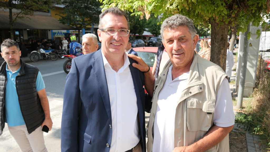 » Στο κέντρο των Γρεβενών βρέθηκε ο Υποψήφιος Δήμαρχος Χρήστος Τριγώνης