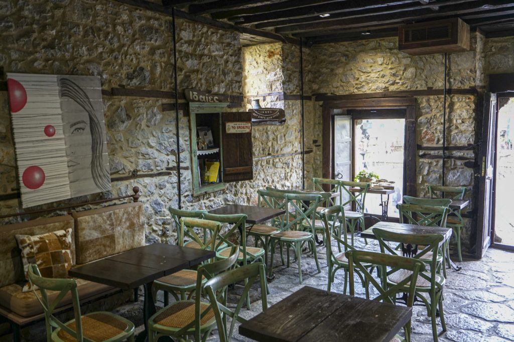 Η γαστρονομία της Καστοριάς: Τα τοπικά πιάτα και οι καλύτερες ...