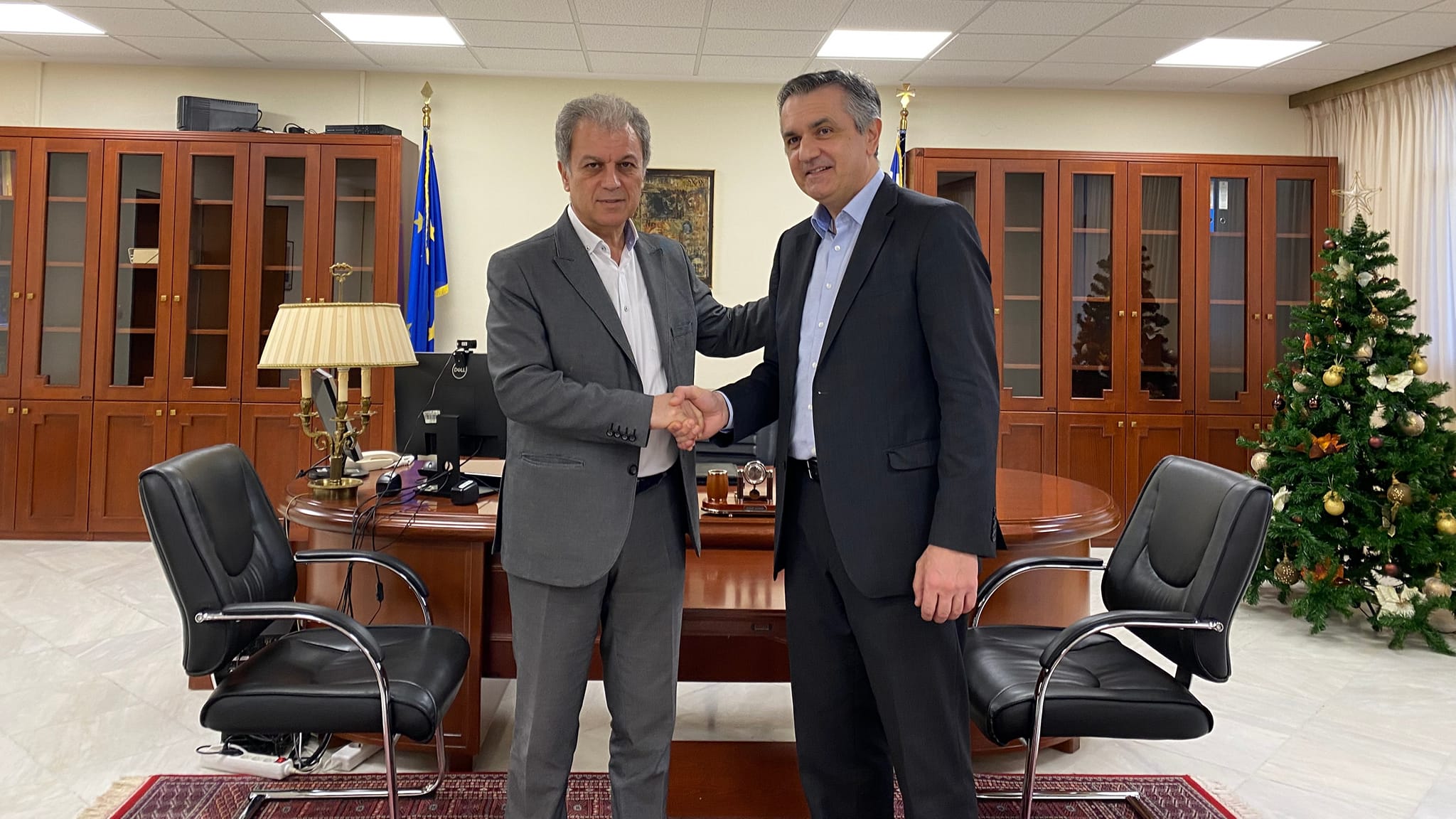 » Παρέλαβε τα “κλειδιά” της Περιφέρειας Δ. Μακεδονίας ο Γ. Αμανατίδης ...