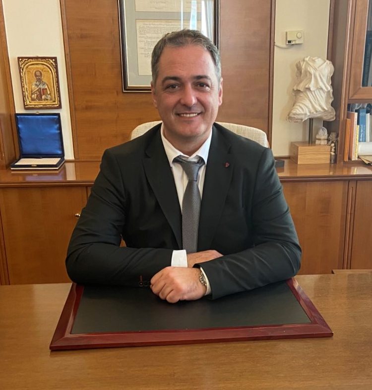 » Ευχές για την ονομαστική του εορτή θα δεχθεί την Κυριακή 7/1 ο ...