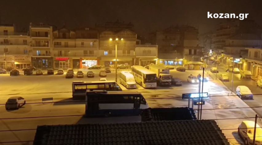 » kozan.gr: Ώρα 19:35: Ντύνεται στα λευκά – σιγά, σιγά – η Πτολεμαΐδα ...