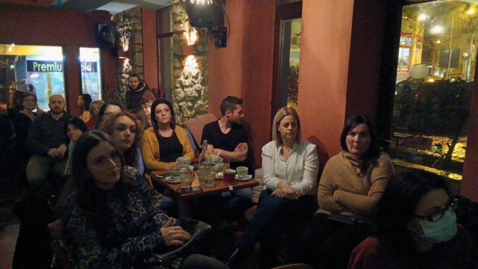 » kozan.gr: Κοζάνη: Πολύς κόσμος στην ομιλία του Στέφανου Ξενάκη με θέμα «10 ΦΩΤΟΓΡΑΦΙΕΣ-10 ...