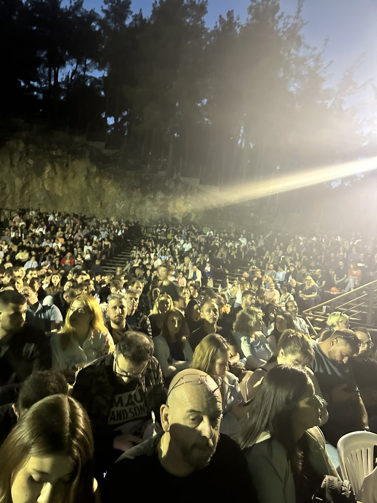 » kozan.gr: Βούλιαξε από κόσμο, το βράδυ της Παρασκευής 20/6, το Υπαίθριο Θέατρο Κοζάνης στην ...