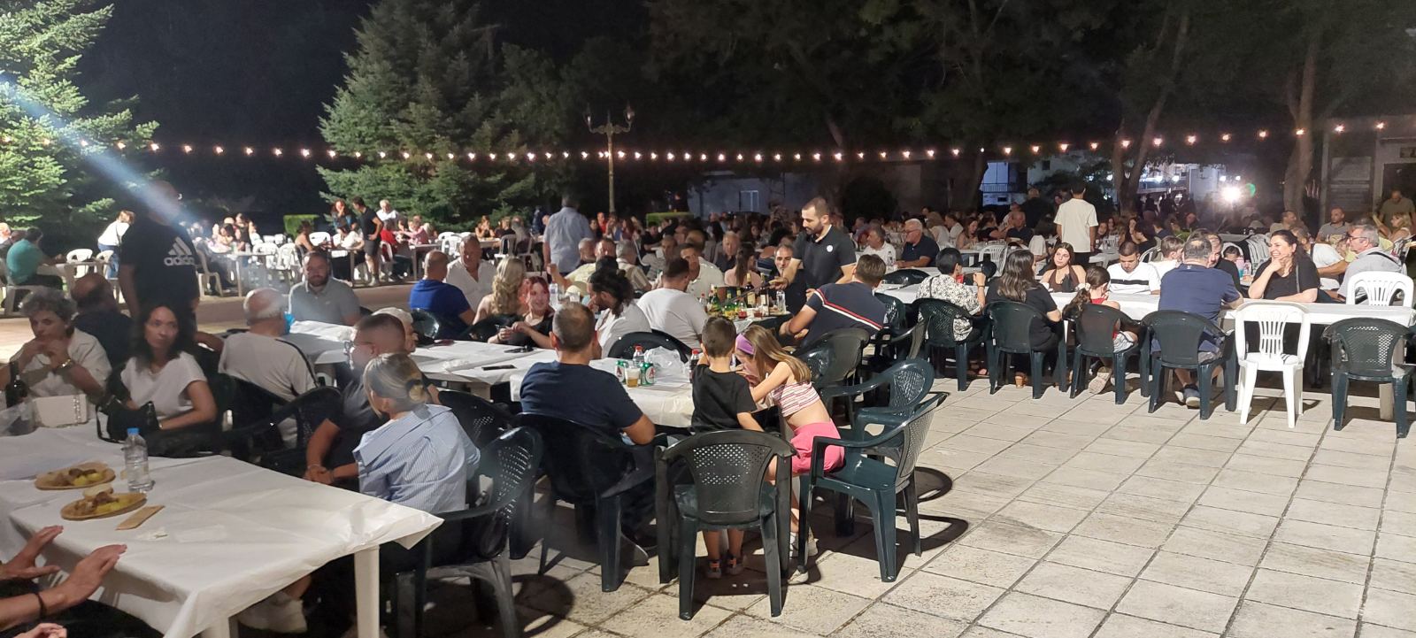 » kozan.gr: Με αρκετό κόσμο το ποντιακό γλέντι, το βράδυ του Σαββάτου 26/7, στην Ποντοκώμη ...