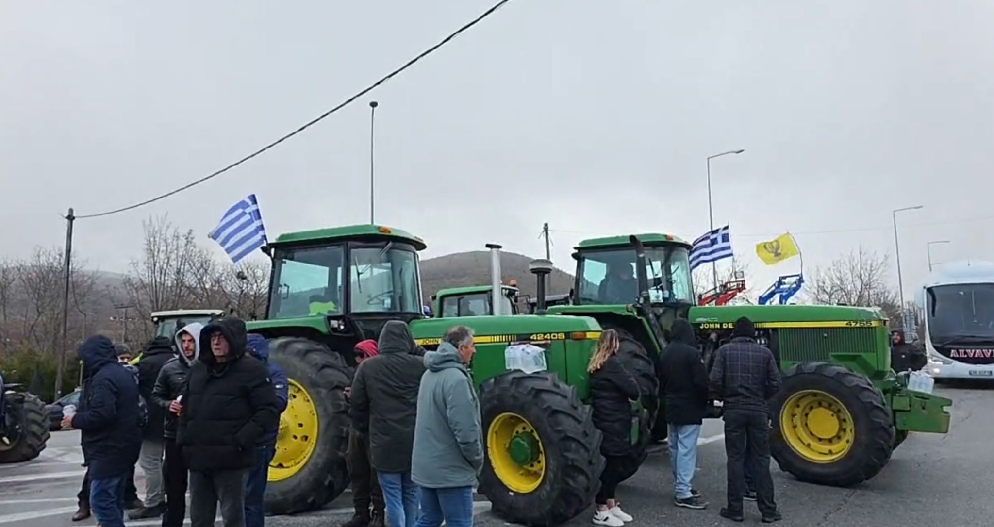 » kozan.gr: Ώρα 12.23: Με κλείσε – άνοιξε η κυκλοφορία των οχημάτων στη διασταύρωση και ...