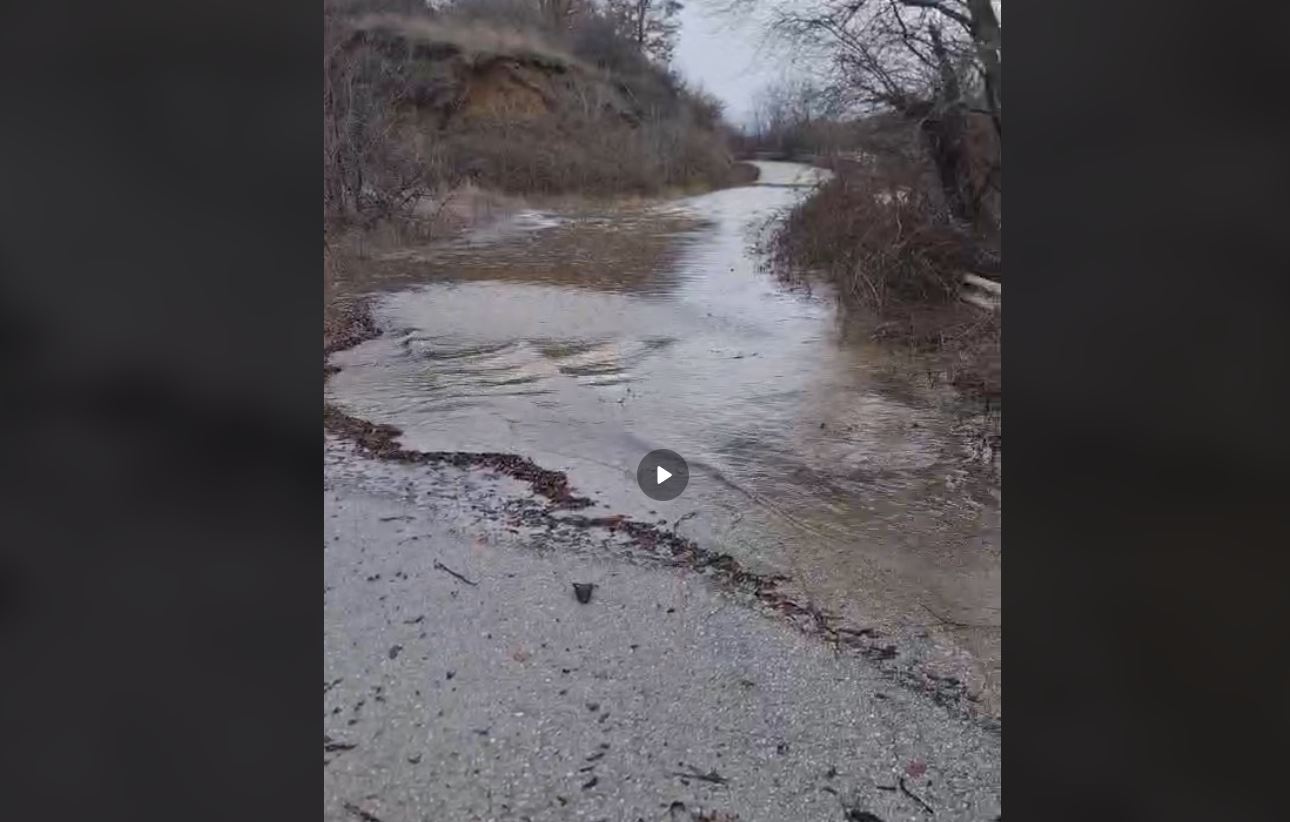 » kozan.gr: Υπερχείλιση της λίμνης Περδίκκα στην Εορδαία – Πλημμύρισαν σημεία του δρόμου προς ...