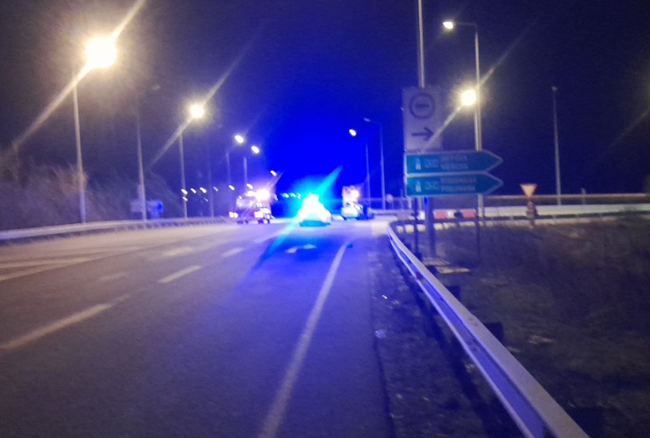 » kozan.gr: Τροχαίο με εμπλοκή τριών οχημάτων σημειώθηκε στην παλαιά εθνική οδό Καστοριάς ...